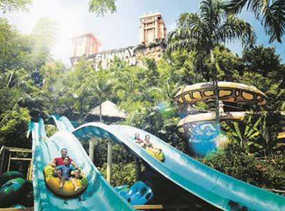 3D2N SUNWAY LAGOON SHOPPING TOUR from Green Holidays
